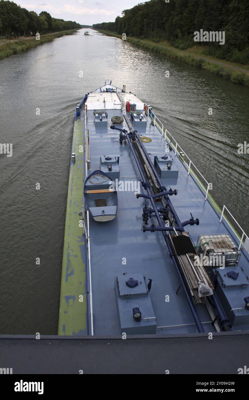 Cargo ship on the Mittelland Canal Stock Photo - Alamy