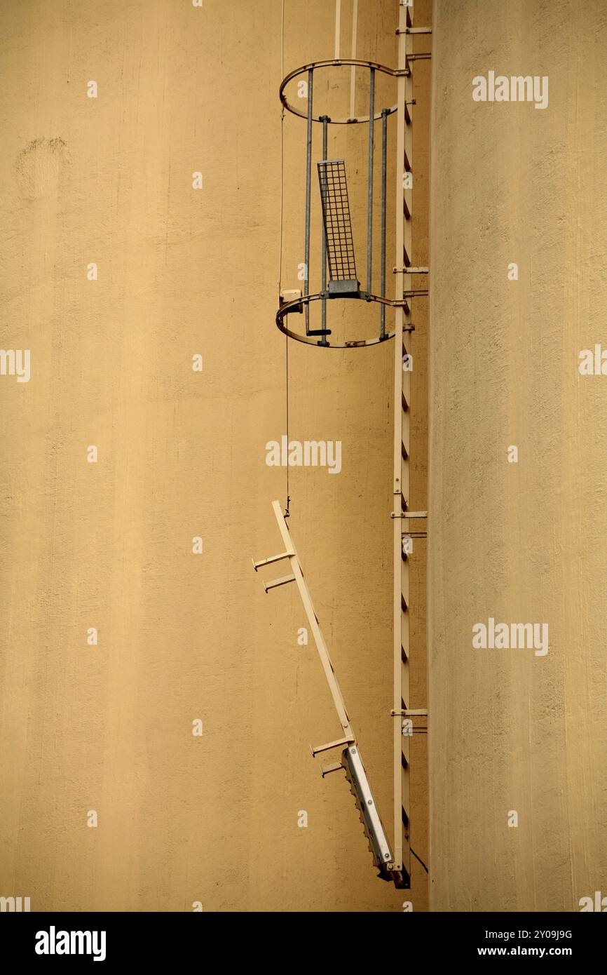 Metal steps on a very high grain silo Stock Photo - Alamy