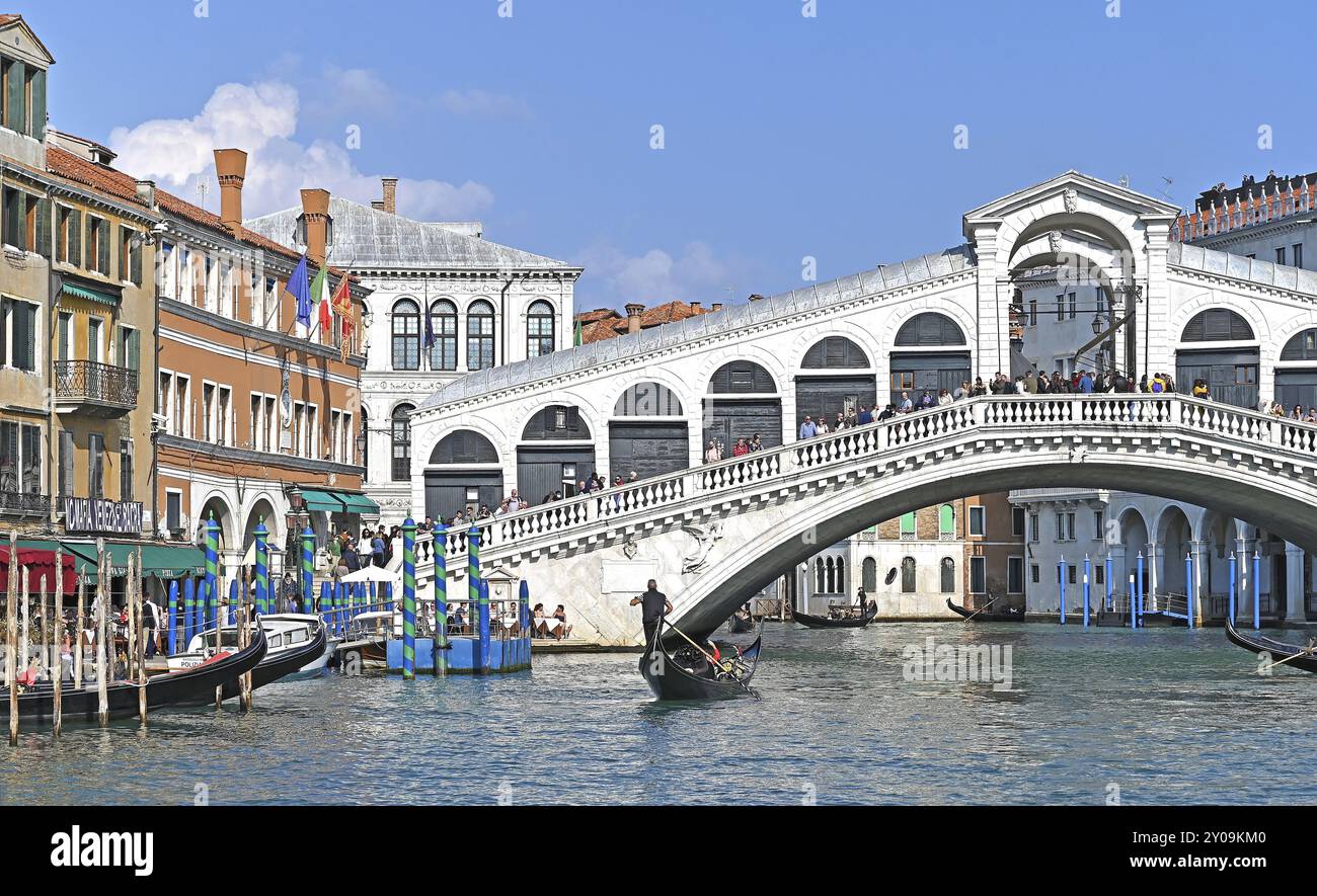 Ponte rialto fragment hi-res stock photography and images - Alamy