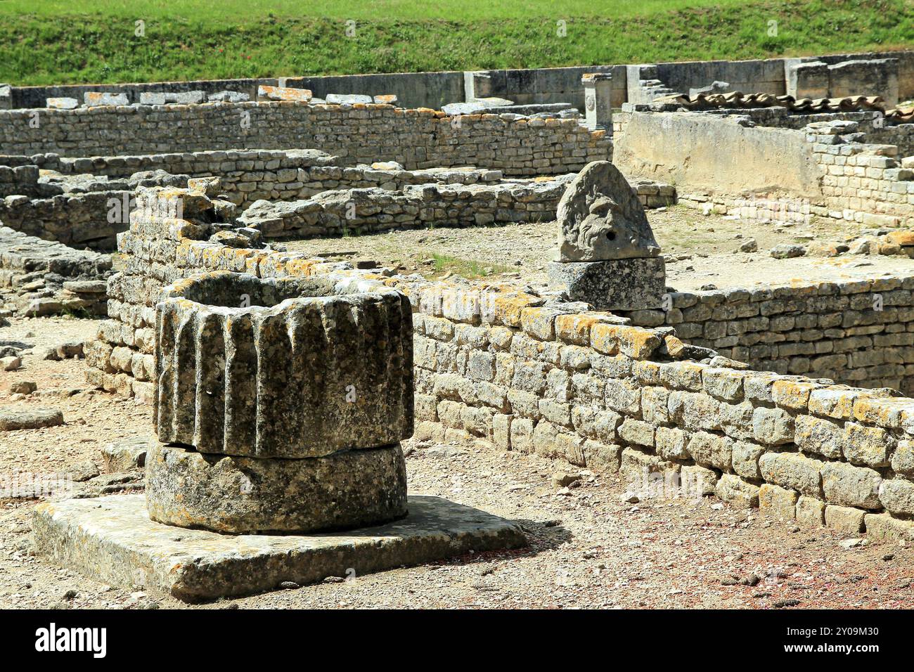 Mask, Water basin, Field of ruins, Glanum, Fragment Stock Photo - Alamy