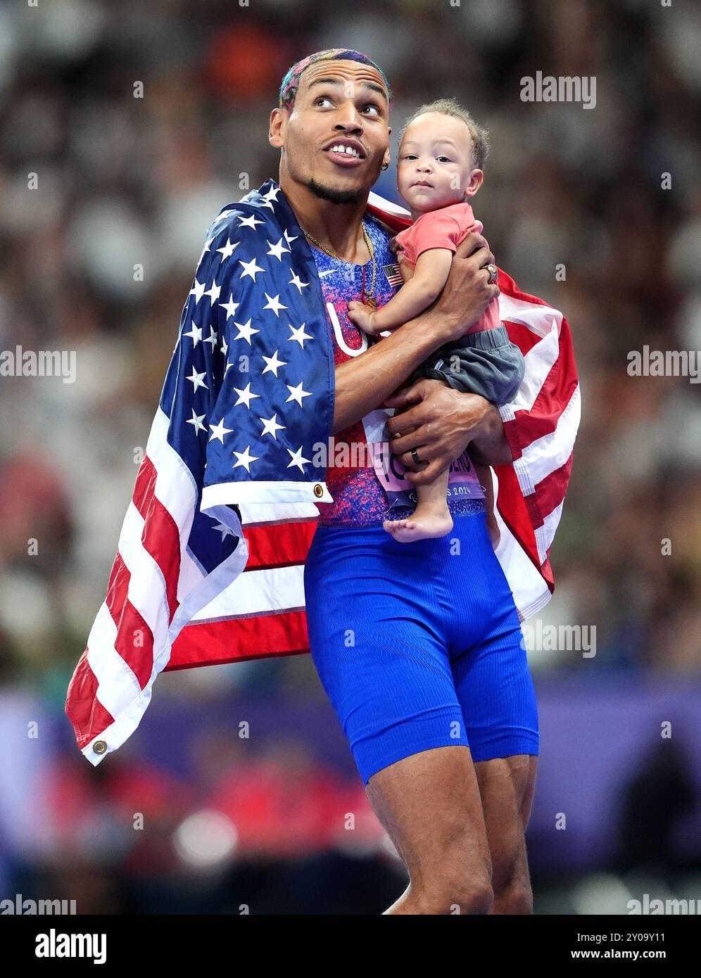 USA's Roderick Townsend celebrates with his child after winning gold in ...
