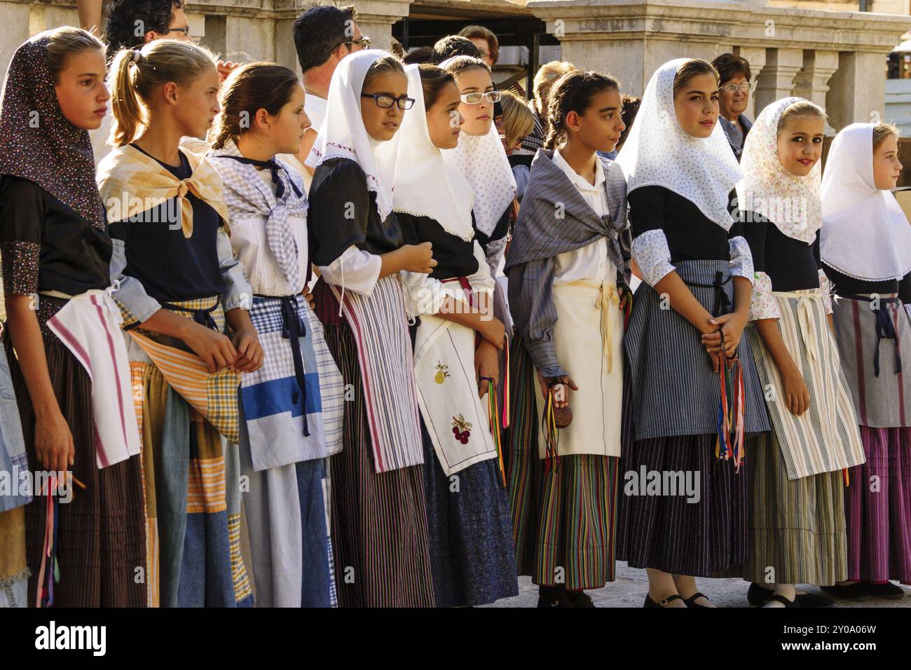 Traje tradicional mallorca hi-res stock photography and images - Alamy