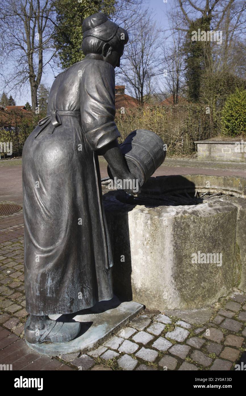Statue of a bathing woman in Bad Meinberg Stock Photo - Alamy