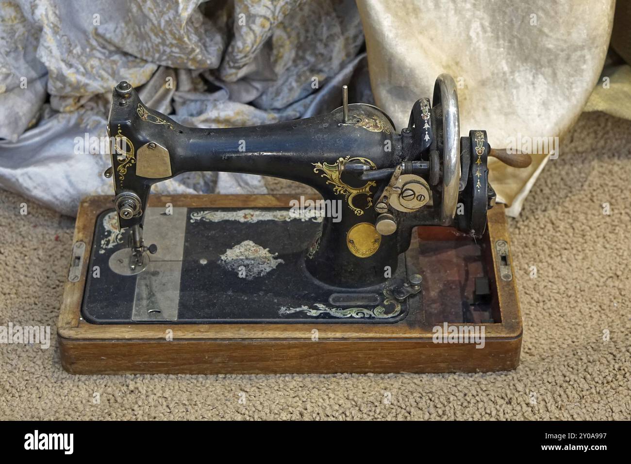 Vintage style cloths hi-res stock photography and images - Alamy