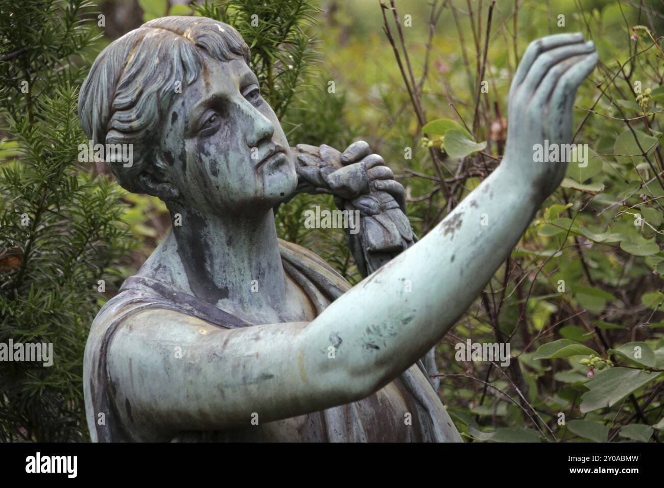 Mourner figures hi-res stock photography and images - Alamy