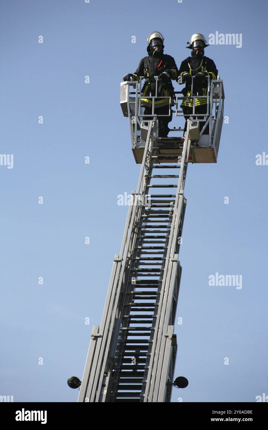 Firefighters with breathing apparatus during a training exercise Stock ...