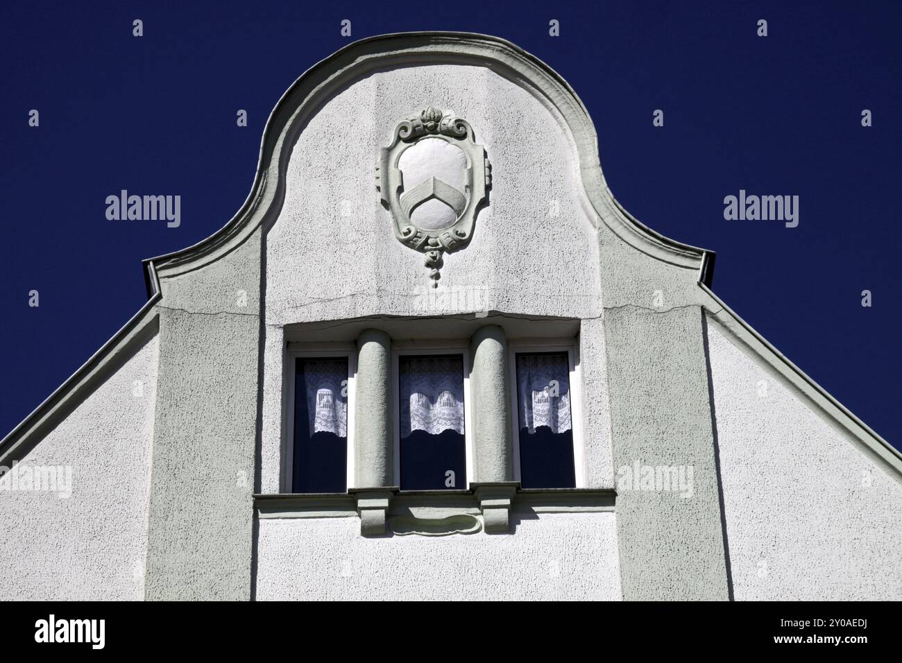 Gable sections hi-res stock photography and images - Alamy