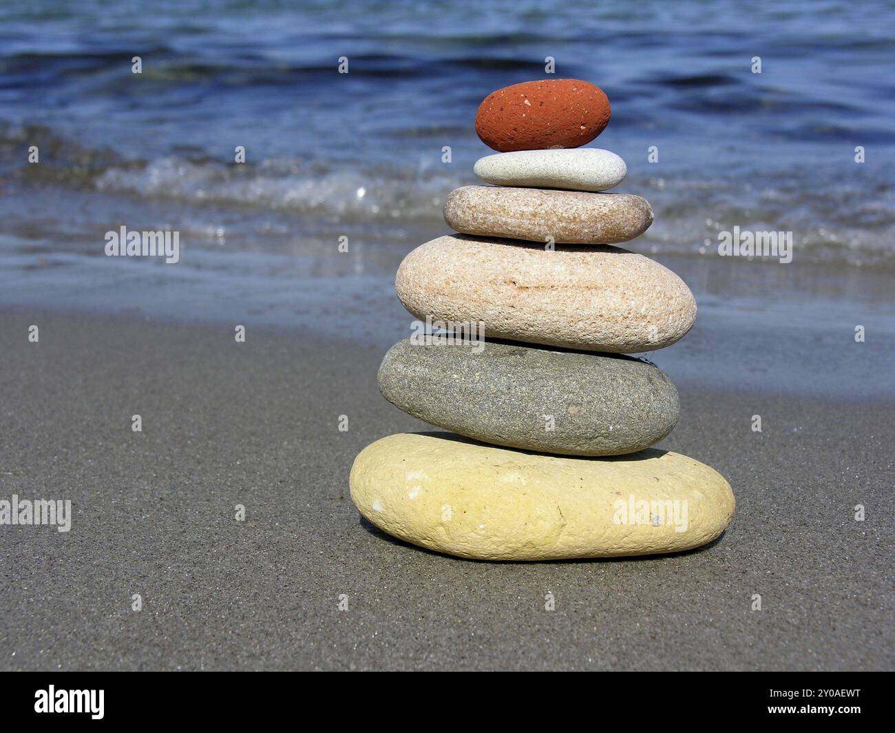Stones balance stone balances hi-res stock photography and images - Alamy