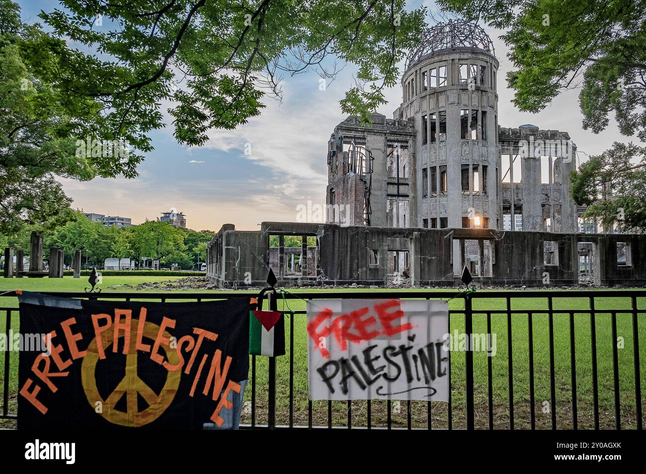 Free Palestine flags, in front of Hiroshima Peace Memorial (Genbaku ...