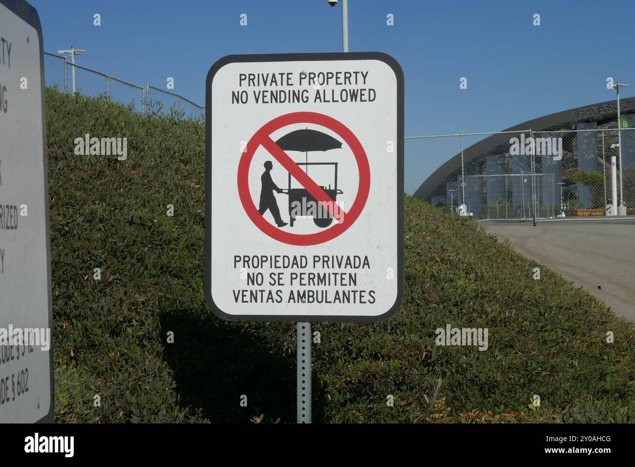Inglewood, California, USA 27th August 2024 No Vending Allowed Sign at ...