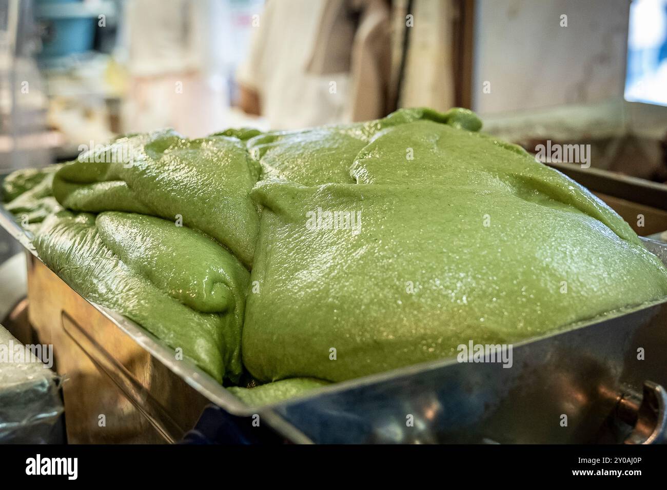 Making the traditional Daifuku in Nakatanidou shop, made of soft rice ...