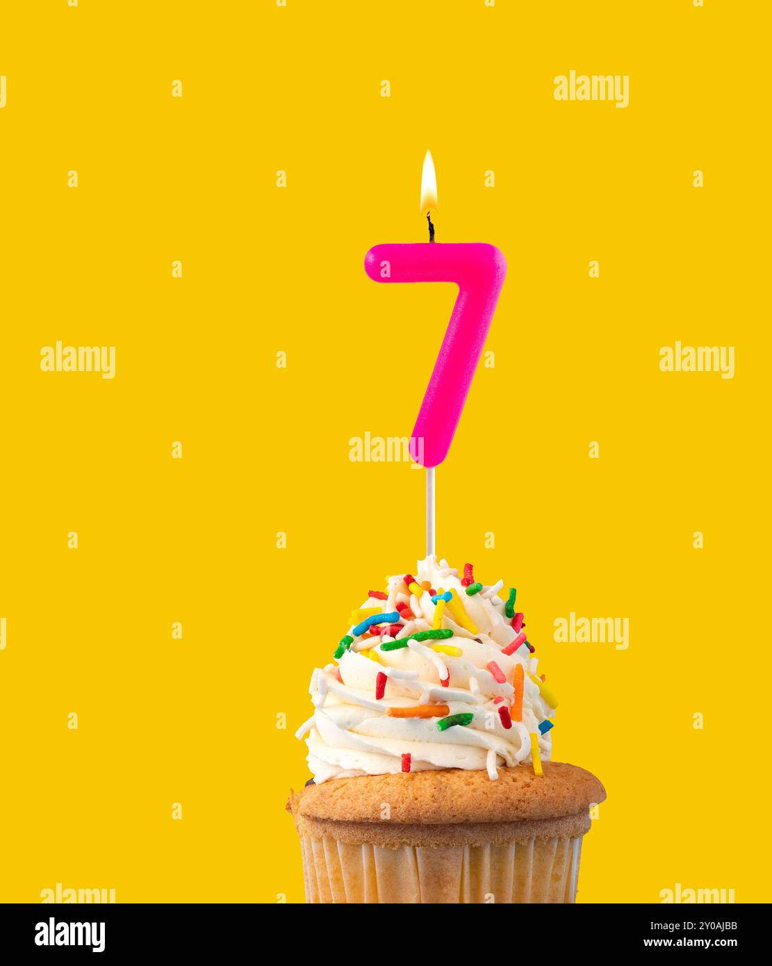 Pink candle and cupcake birthday card - Number 7 Stock Photo - Alamy