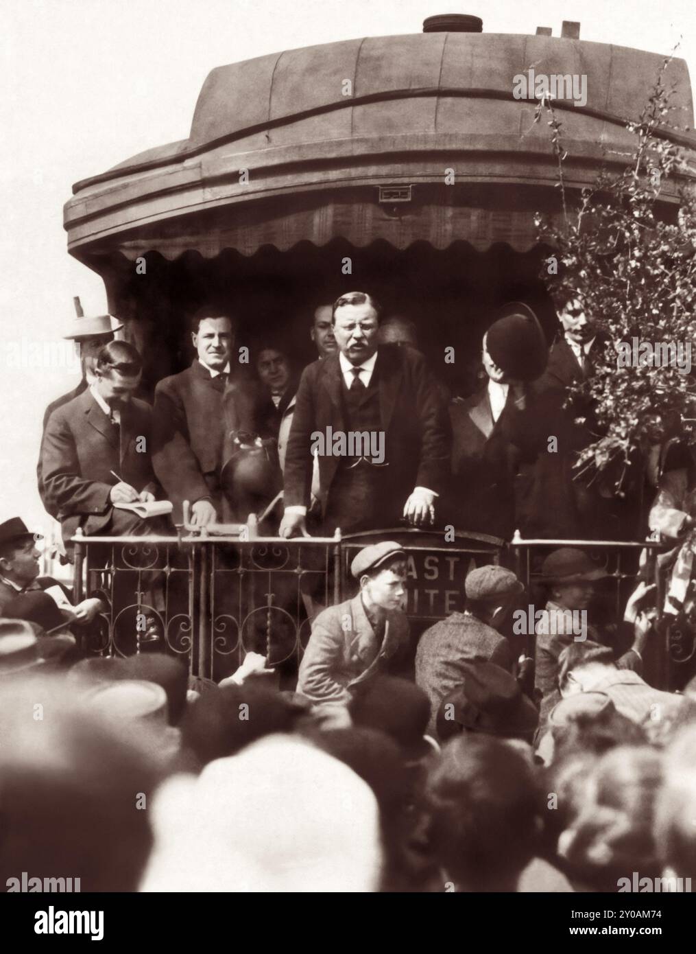 U.S. President Theodore Roosevelt (1858-1919), makes "whistle stop" visit at Eugene, Oregon ...