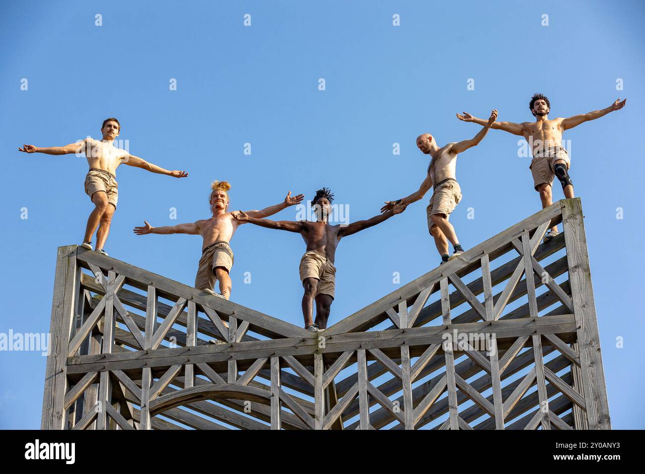 Greenwich Peninsula, London, UK. 1st September 2024. Presented By Cie Lézard Bleus. The ...