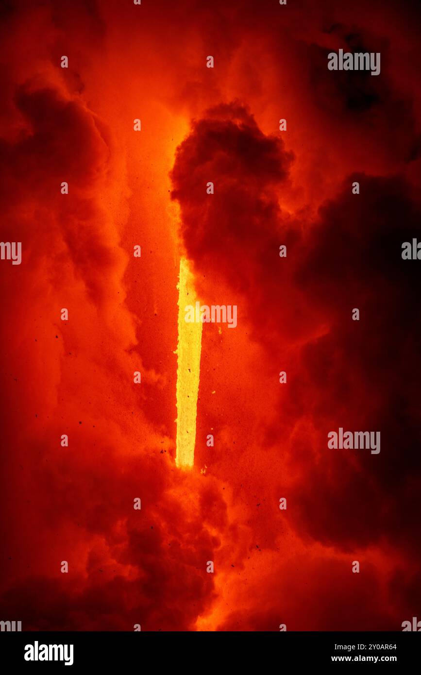 Hawaii's Kilauea volcano eruption formed a lava tube coming out the ...