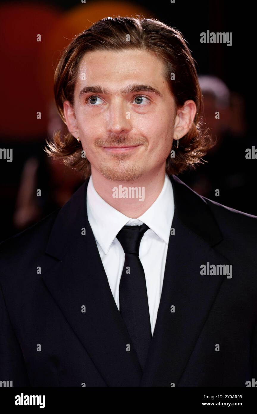 Austin Abrams bei der Premiere des Kinofilms Wolfs auf der Biennale di ...