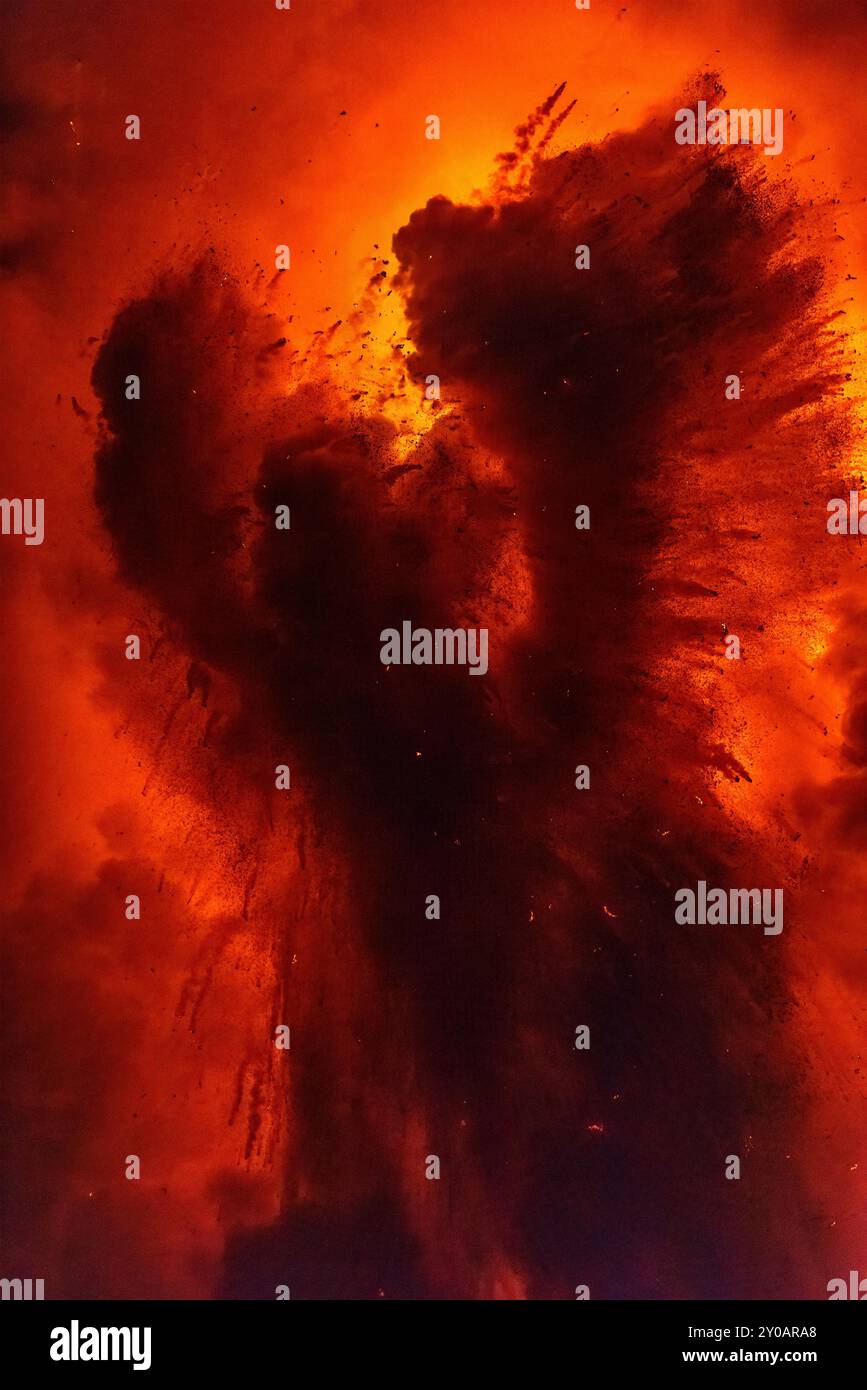 Hawaii's Kilauea volcano eruption formed a lava tube coming out the ...