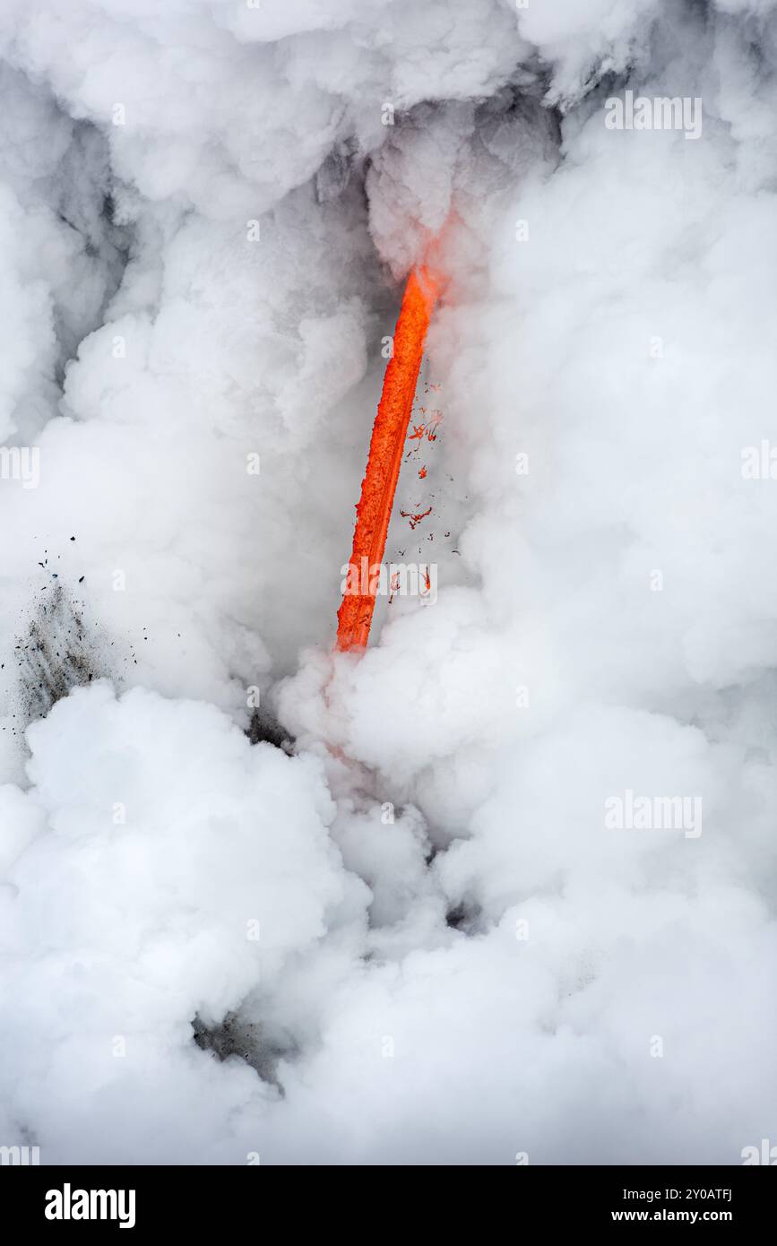 Hawaii's Kilauea volcano eruption formed a lava tube coming out the ...