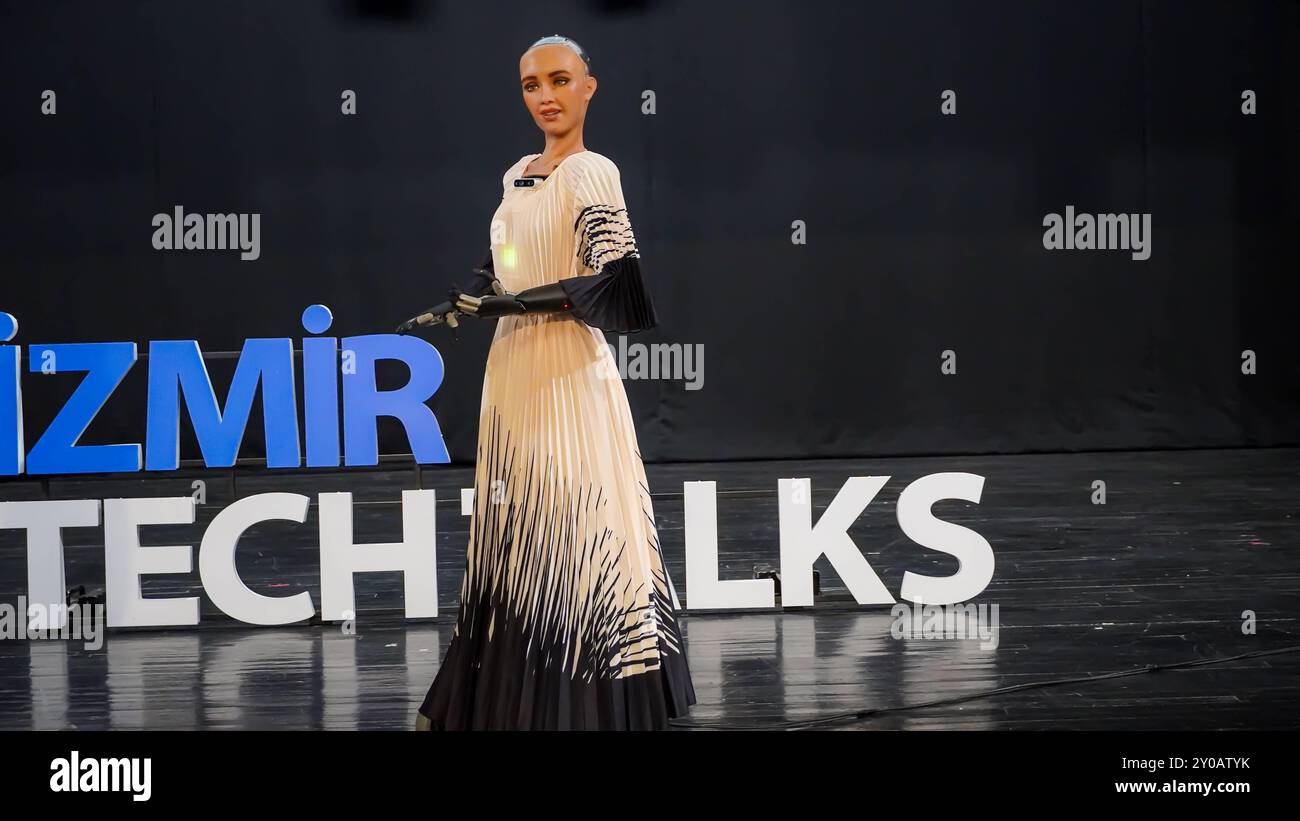 Famous female social humanoid robot Sophia, attended a conference ...