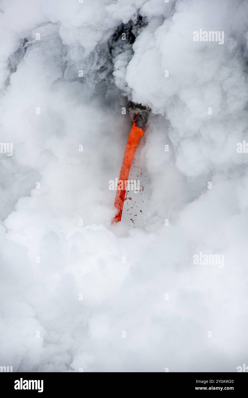 Hawaii's Kilauea volcano eruption formed a lava tube coming out the ...