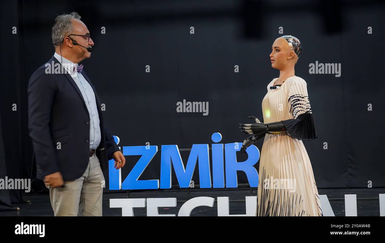 Famous female social humanoid robot Sophia, attended a conference ...