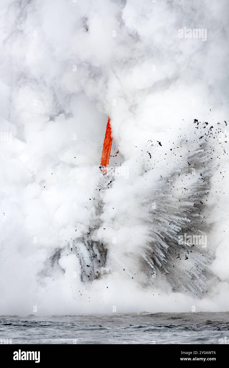 Hawaii's Kilauea volcano eruption formed a lava tube coming out the ...