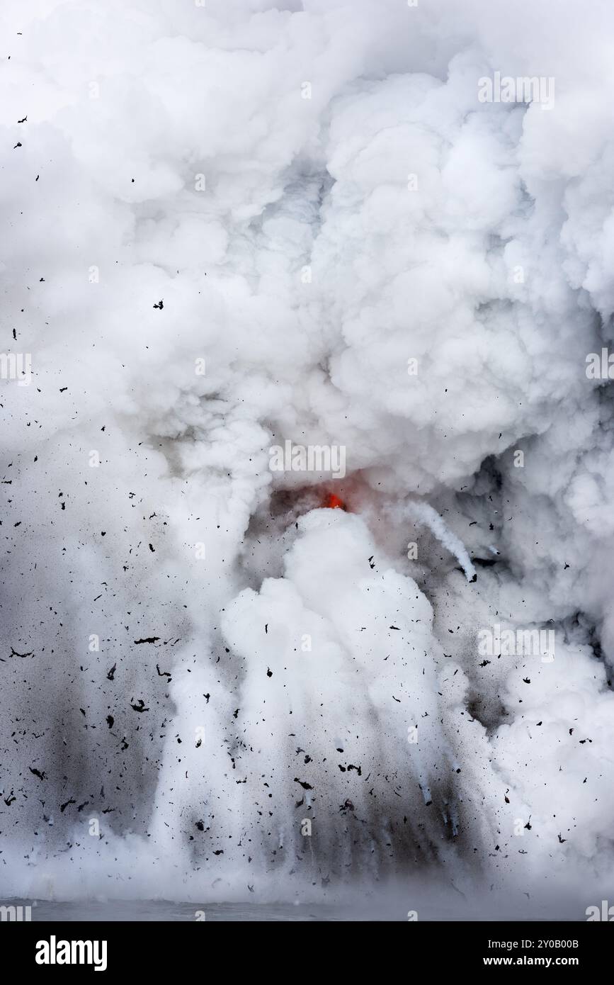 Hawaii's Kilauea volcano eruption formed a lava tube coming out the ...