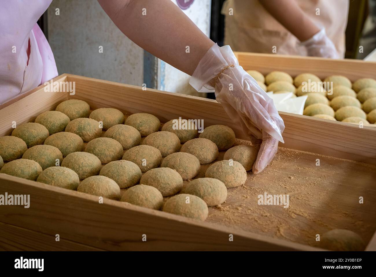 Making the traditional Daifuku in Nakatanidou shop, made of soft rice ...