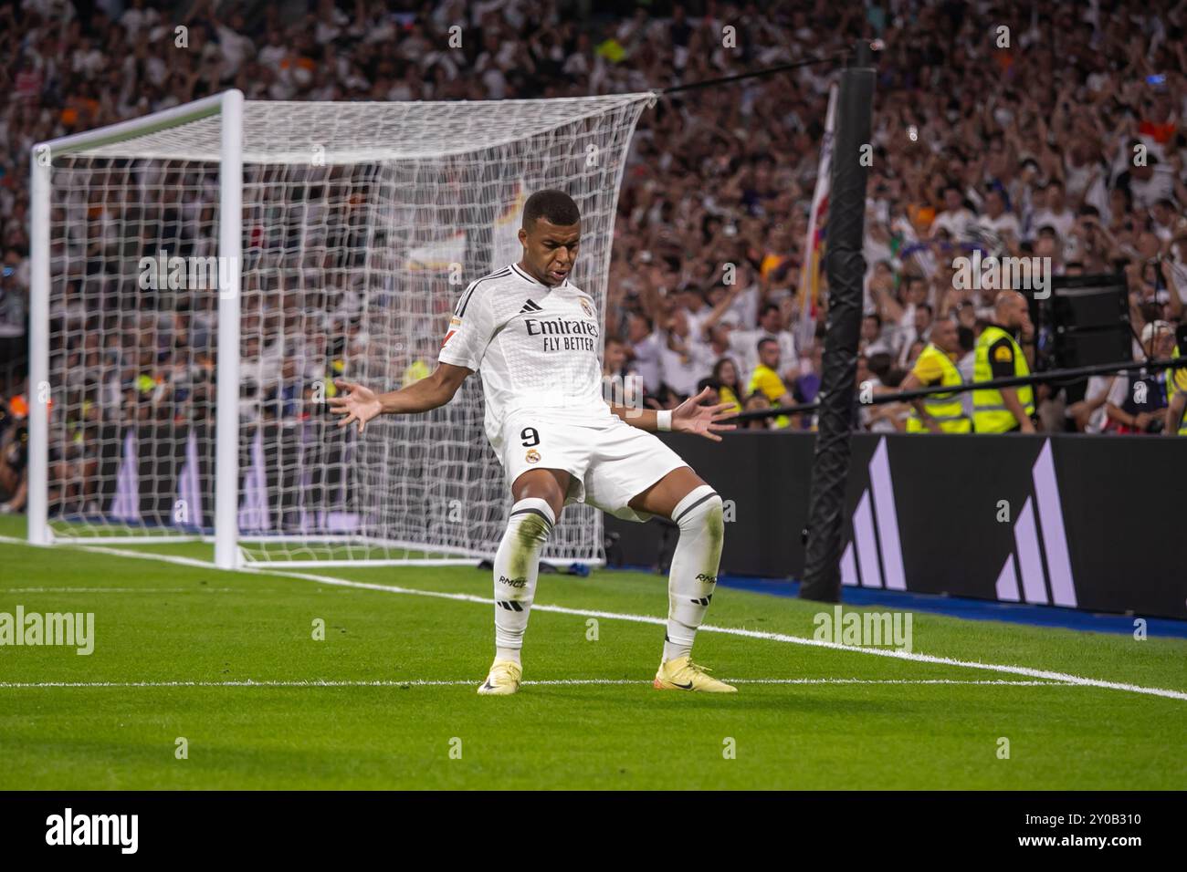 Kylian mbappé real madrid hi-res stock photography and images - Alamy