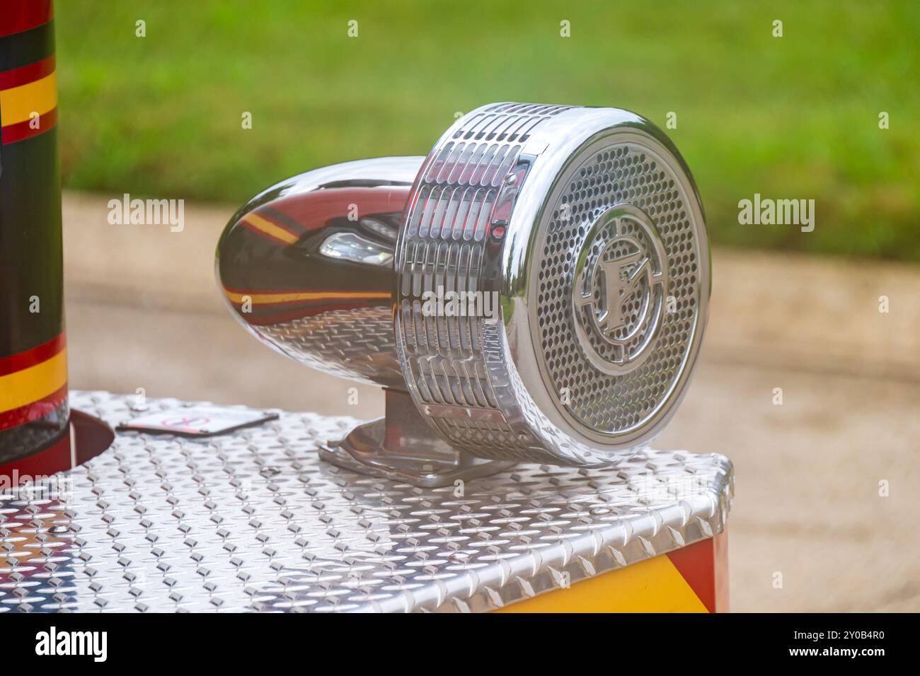 Federal Q, one of the loudest sirens made, mounted to the front bumper ...