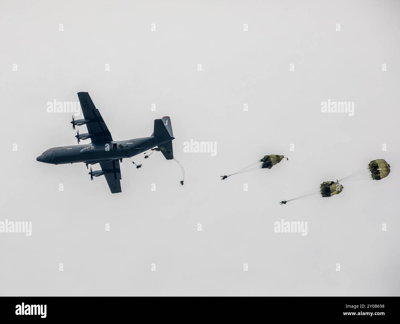 Members of the Japan Self Defense Force conduct a multinational ...