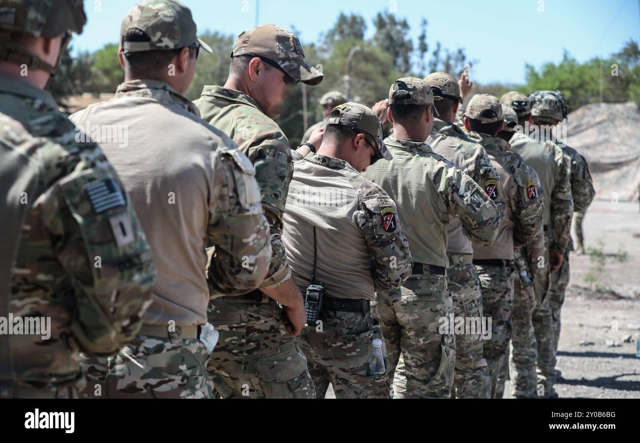 Parachute regiment armies hi-res stock photography and images - Alamy
