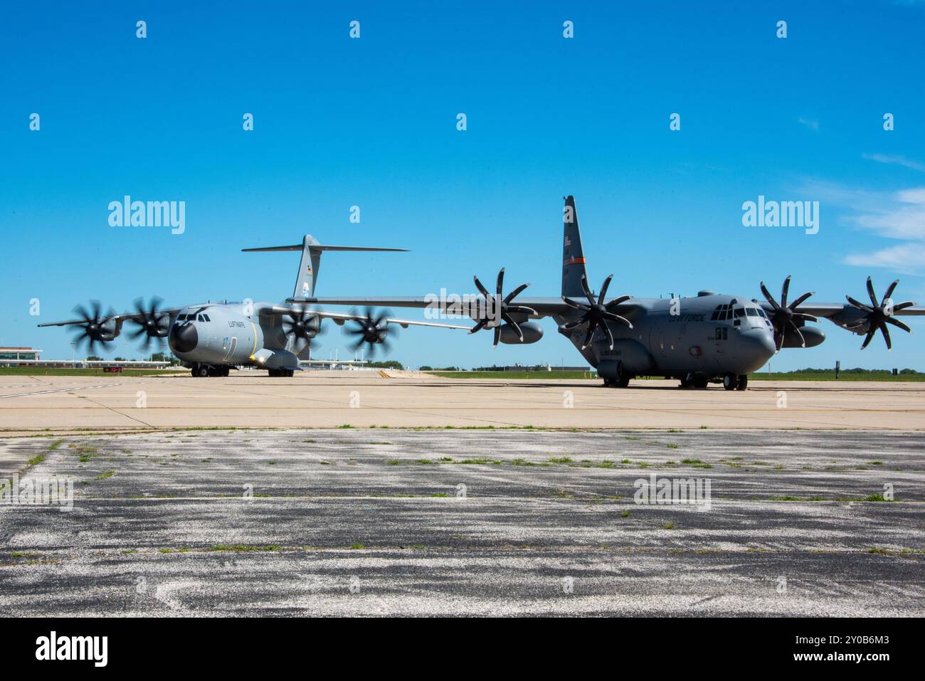 A German air force A400M lands at the 182nd Airlift Wing, Peoria ...