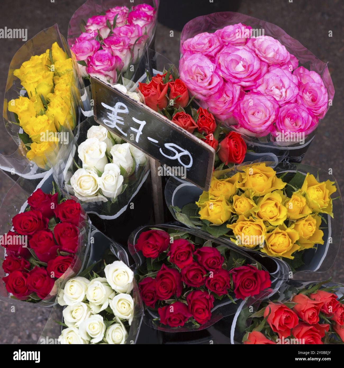 Roses in front of a flower shop Stock Photo - Alamy