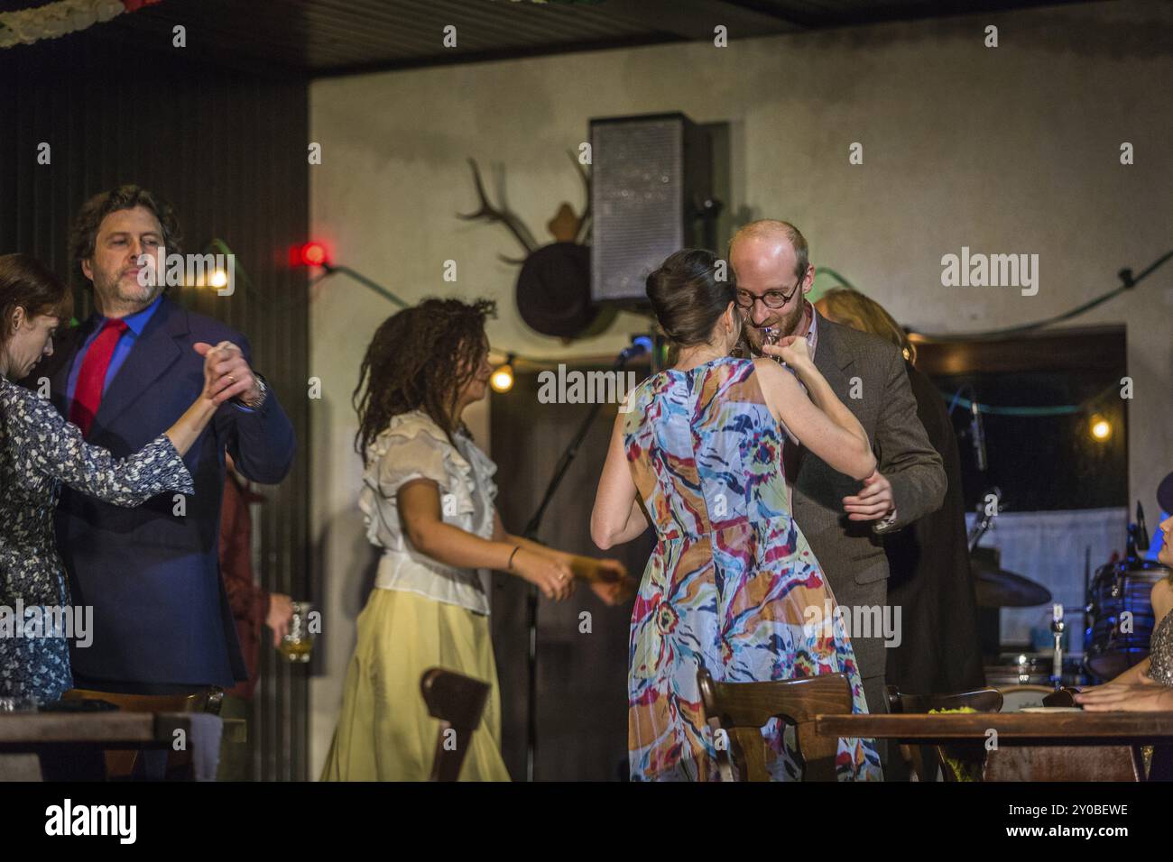 Hans-Jochen Wagner. Martin: Sebastian Schwarz. Karl: Christoph Gawenda ...