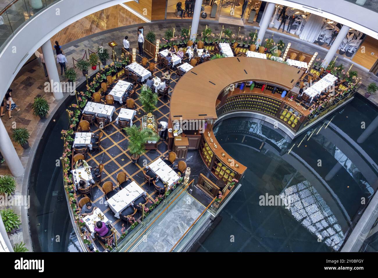 Restaurant at Marina Bay Sands Shopping Centre Stock Photo - Alamy