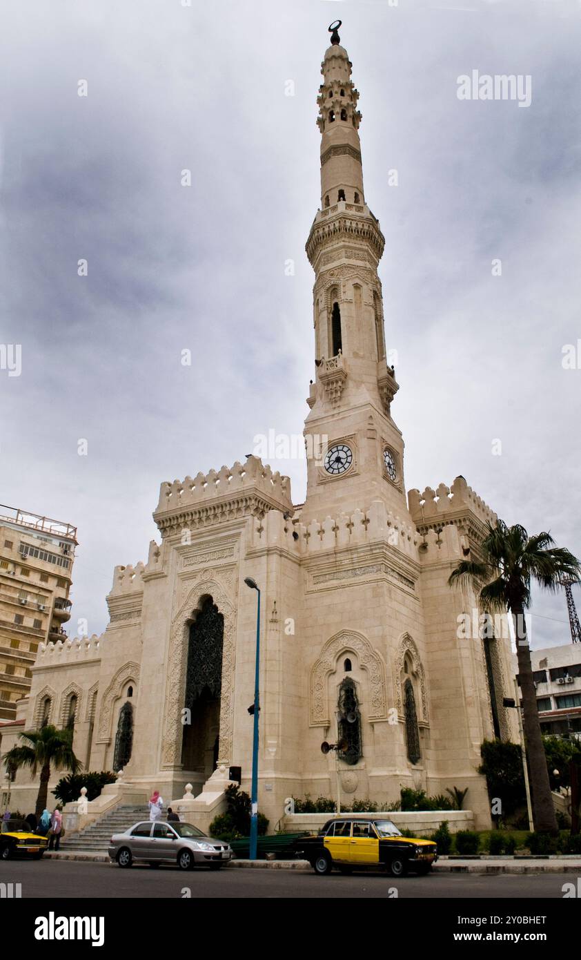 Al Qaaed Ibrahim Basha mosque in Alexandria, Egypt Stock Photo - Alamy