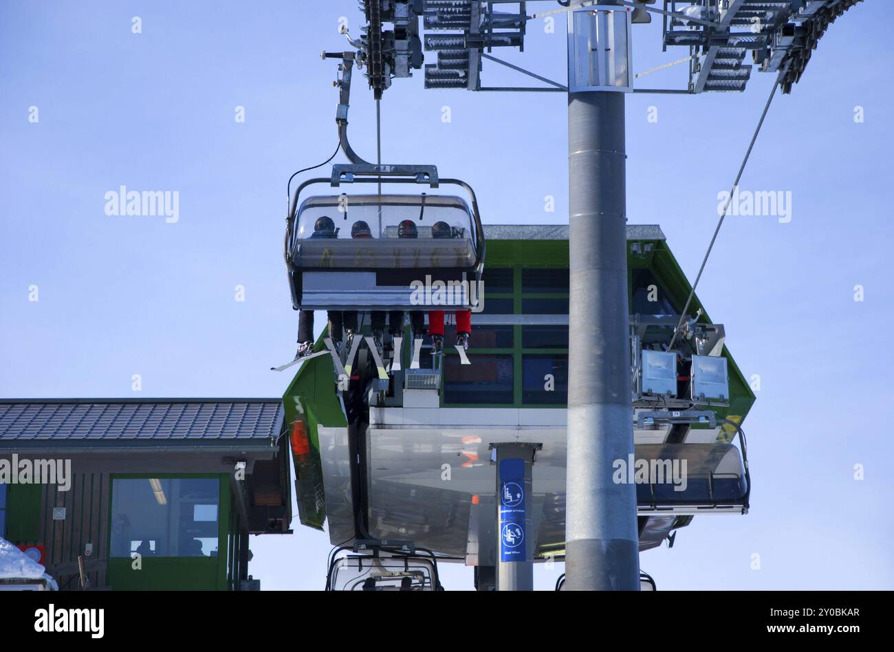 Train station ski lift hi-res stock photography and images - Alamy