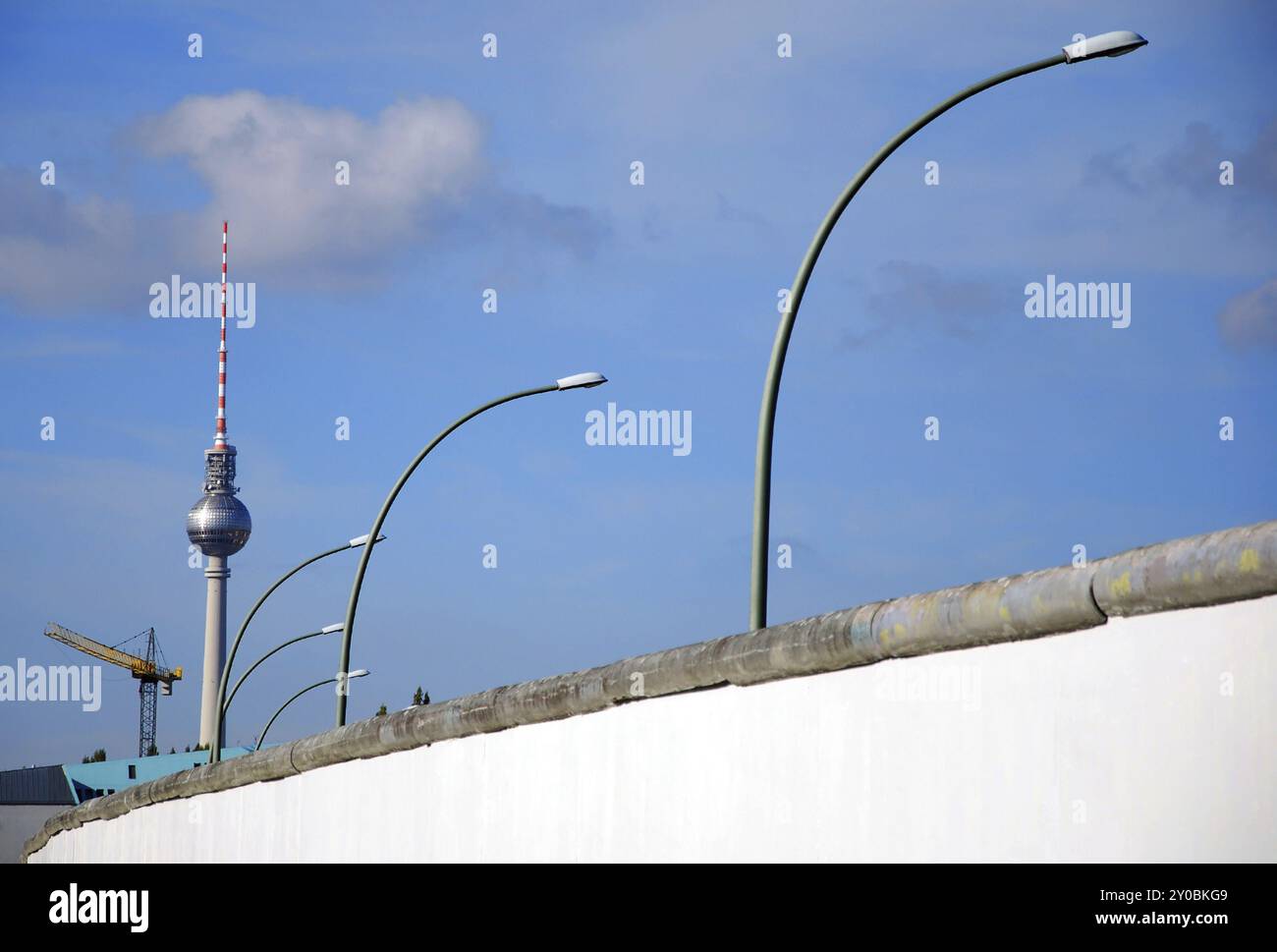 Berlin streetlamps hi-res stock photography and images - Alamy
