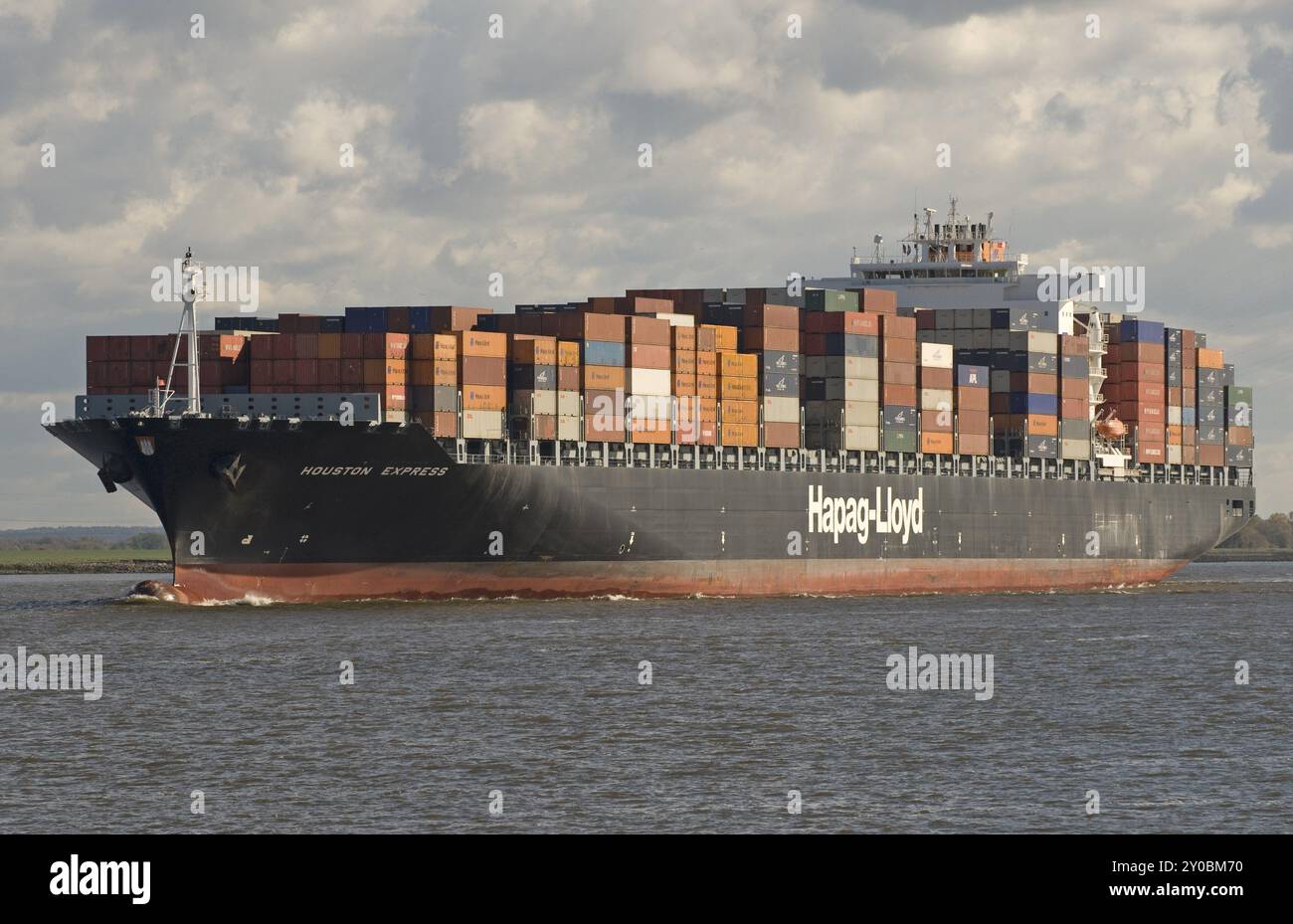 Federal express cargo containers hi-res stock photography and images ...