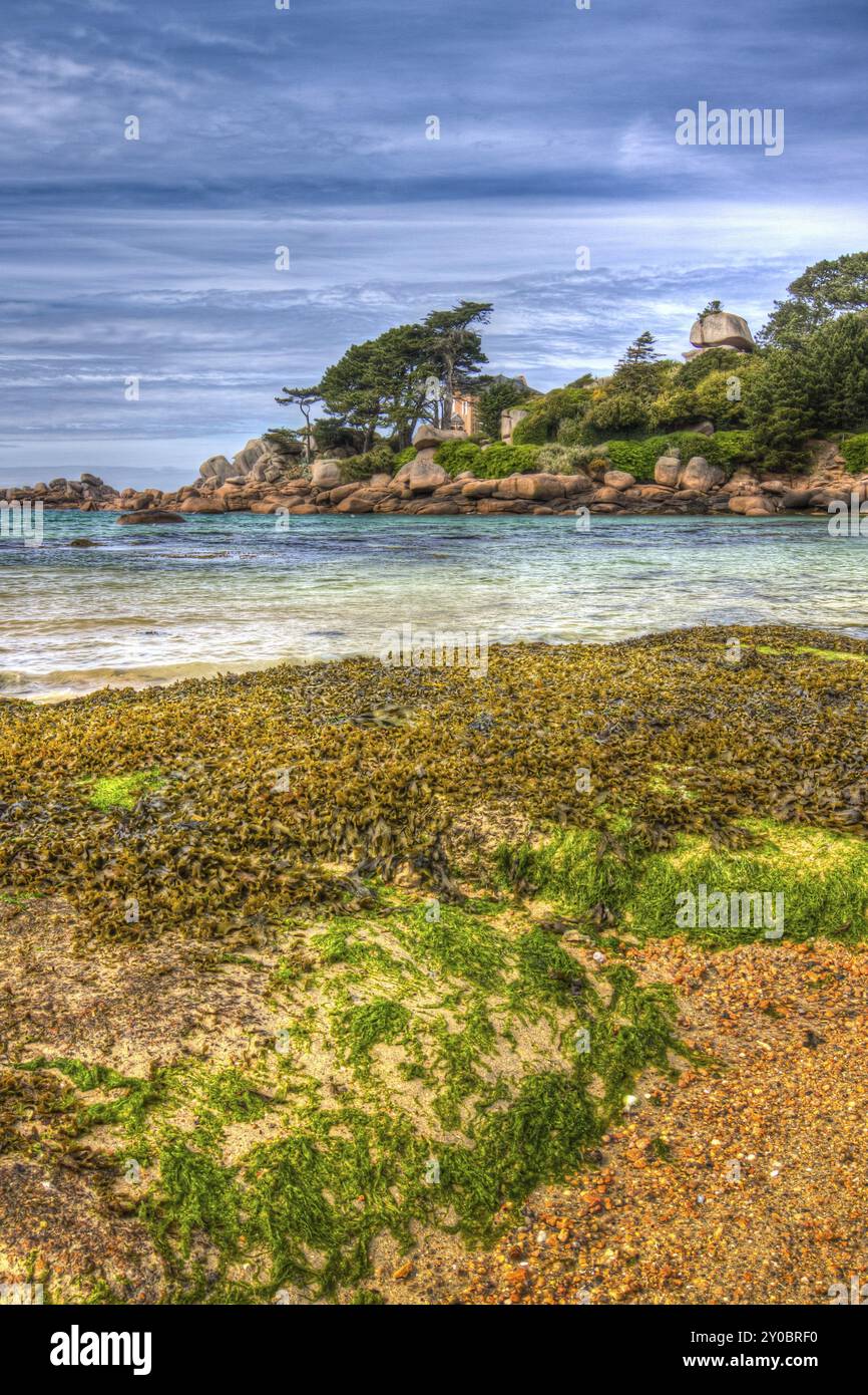 Rock formations and sandy beaches on the Cote de Granit Rose, Brittany ...