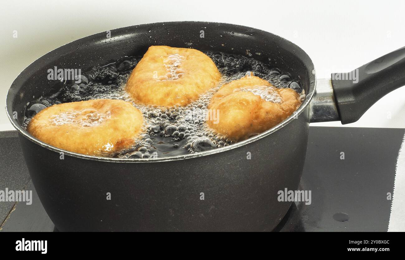 Boiling oil hi-res stock photography and images - Alamy