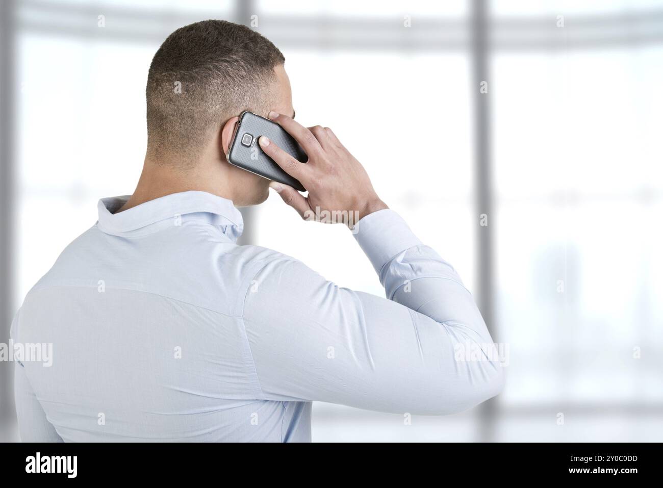 Man calls on smartphone hi-res stock photography and images - Alamy