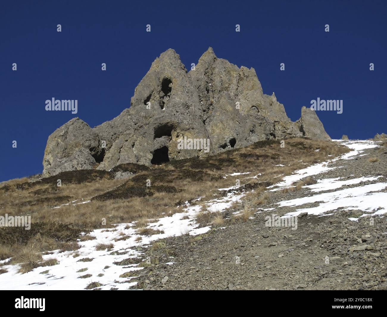 Trekking route tilicho lake hi-res stock photography and images - Alamy