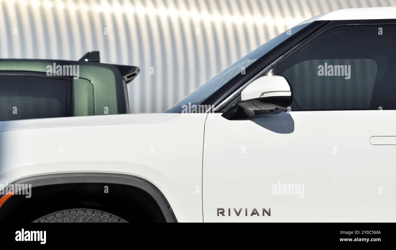 Rivian logo hi-res stock photography and images - Alamy