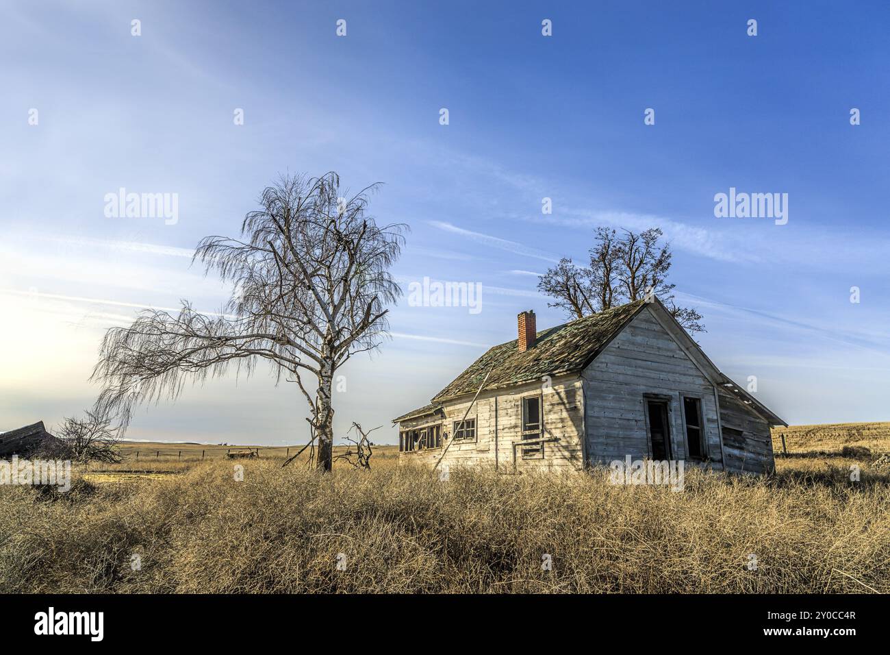 An old abandoned house in the countryside in eastern Washington Stock ...