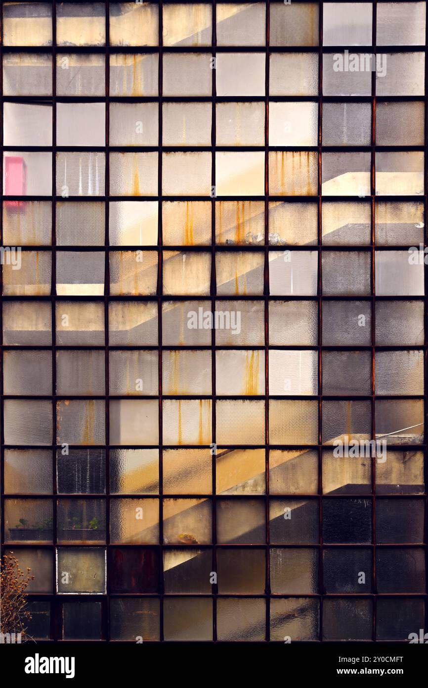 Dirty old glass texture hi-res stock photography and images - Alamy