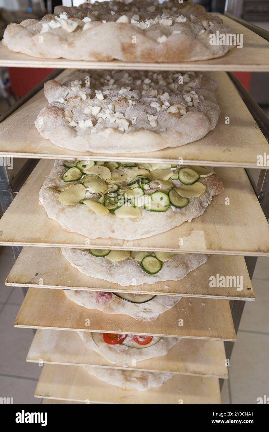 Pizza racks hi-res stock photography and images - Alamy