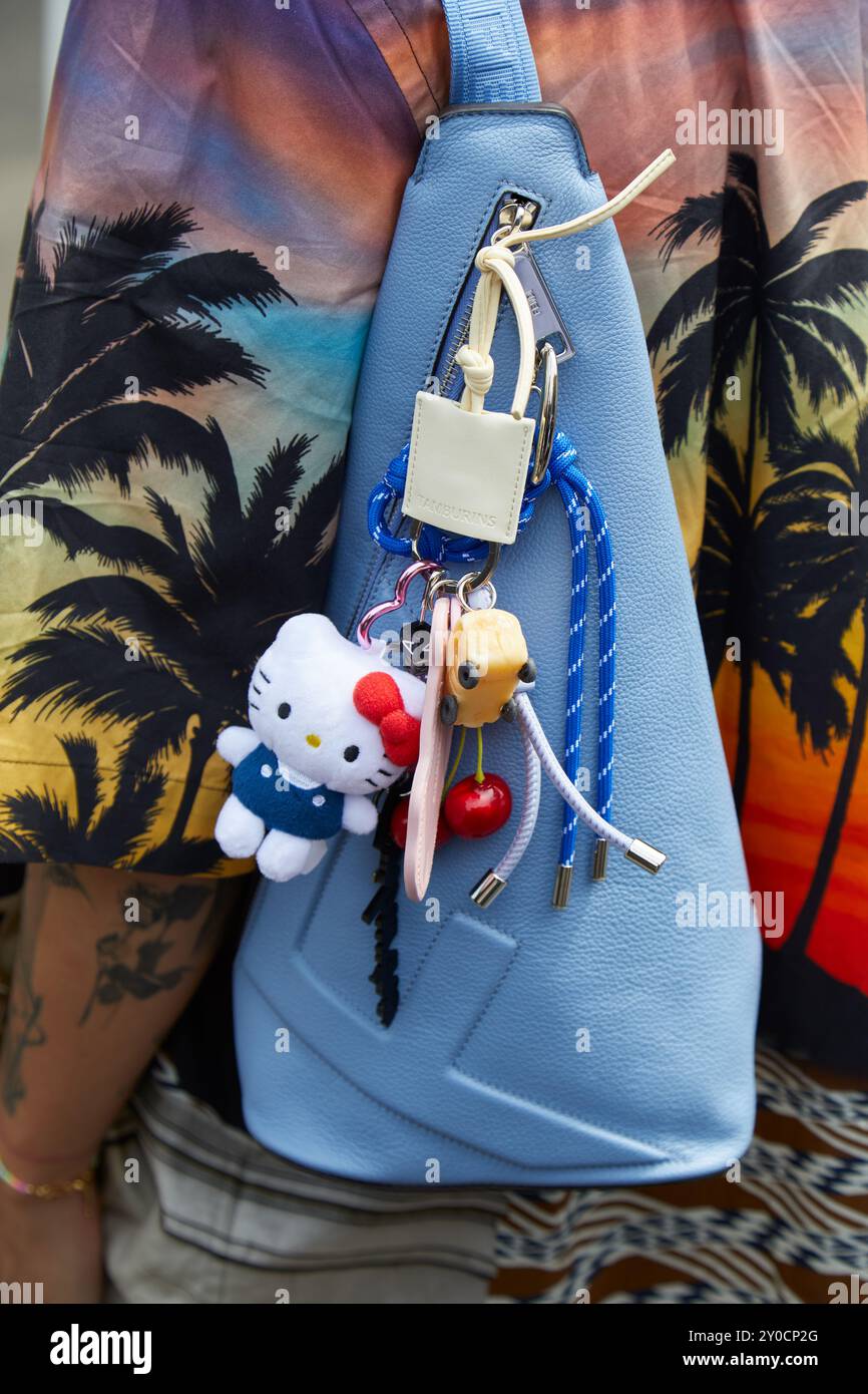 Hello kitty logo hi-res stock photography and images - Alamy