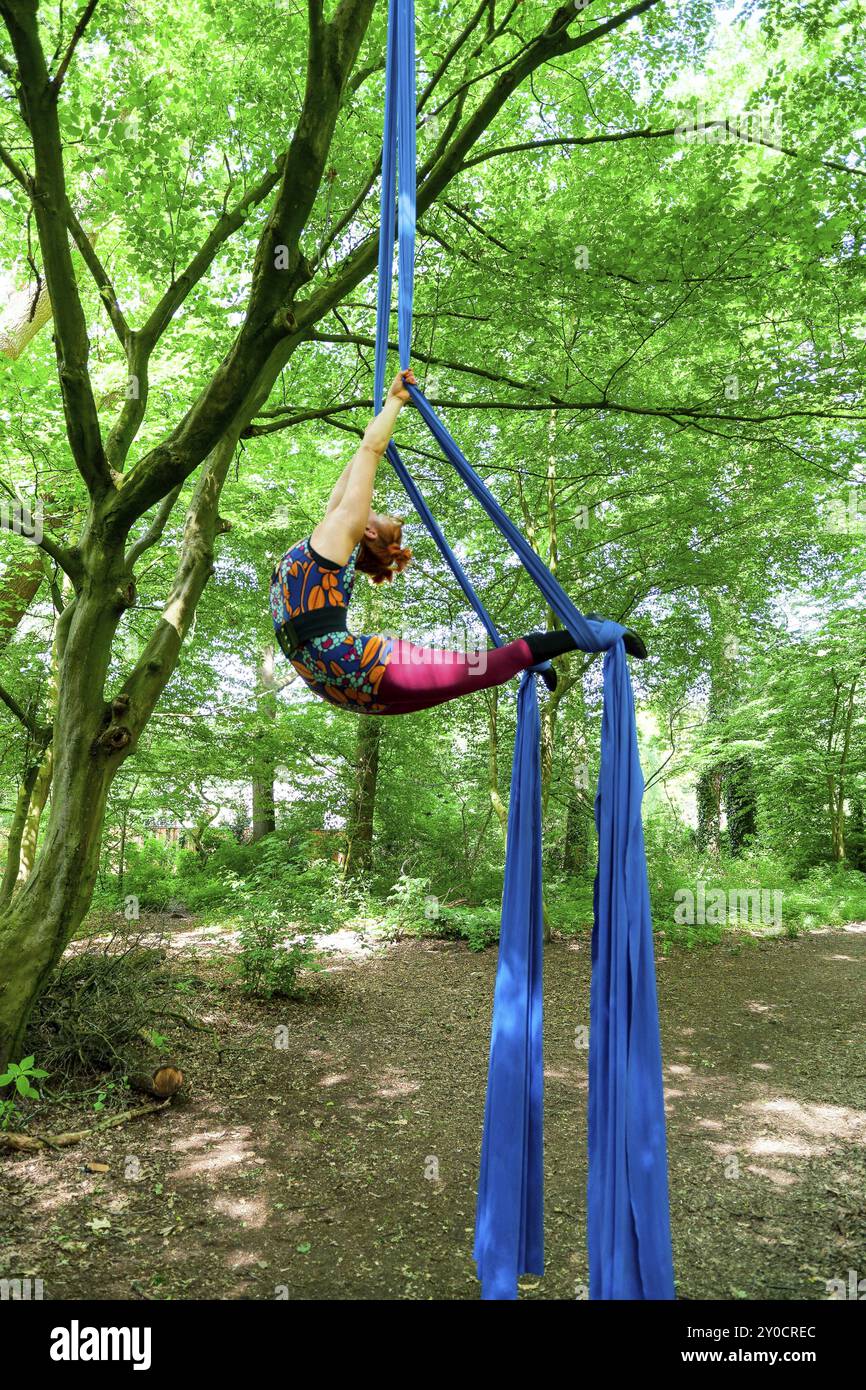 Aerial acrobatics with a cloth Stock Photo - Alamy